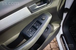 Balts Audi Q5 2009 Tukums, ar dzinēja tilpumu 2.00 L un nobraukumu 0 tūkst. km par 7550 €, foto 13 vietnē AUTOMOTO.COM.LV
