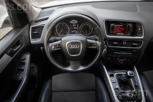 Balts Audi Q5 2009 Tukums, ar dzinēja tilpumu 2.00 L un nobraukumu 0 tūkst. km par 7550 €, foto 18 vietnē AUTOMOTO.COM.LV