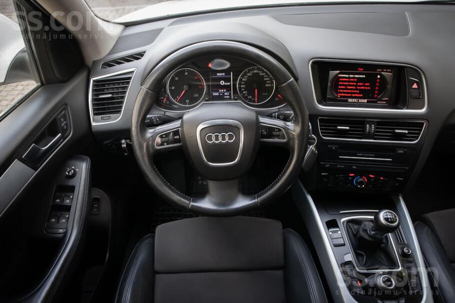 Balts Audi Q5 2009 Tukums, ar dzinēja tilpumu 2.00 L un nobraukumu 0 tūkst. km par 7550 €, foto 18 vietnē AUTOMOTO.COM.LV