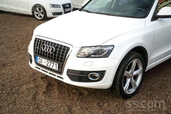 White Audi Q5 2009 in Liepaja, with an engine capacity of 2.00 L and mileage of 276 thousand km for 9500 €, photo 4 on AUTOMOTO.COM.LV