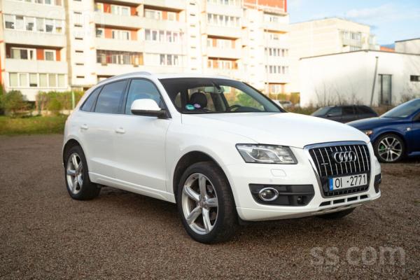 White Audi Q5 2009 in Liepaja, with an engine capacity of 2.00 L and mileage of 276 thousand km for 9500 €, photo 7 on AUTOMOTO.COM.LV