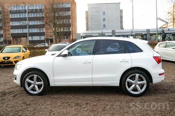 White Audi Q5 2009 in Liepaja, with an engine capacity of 2.00 L and mileage of 276 thousand km for 9500 €, photo 10 on AUTOMOTO.COM.LV