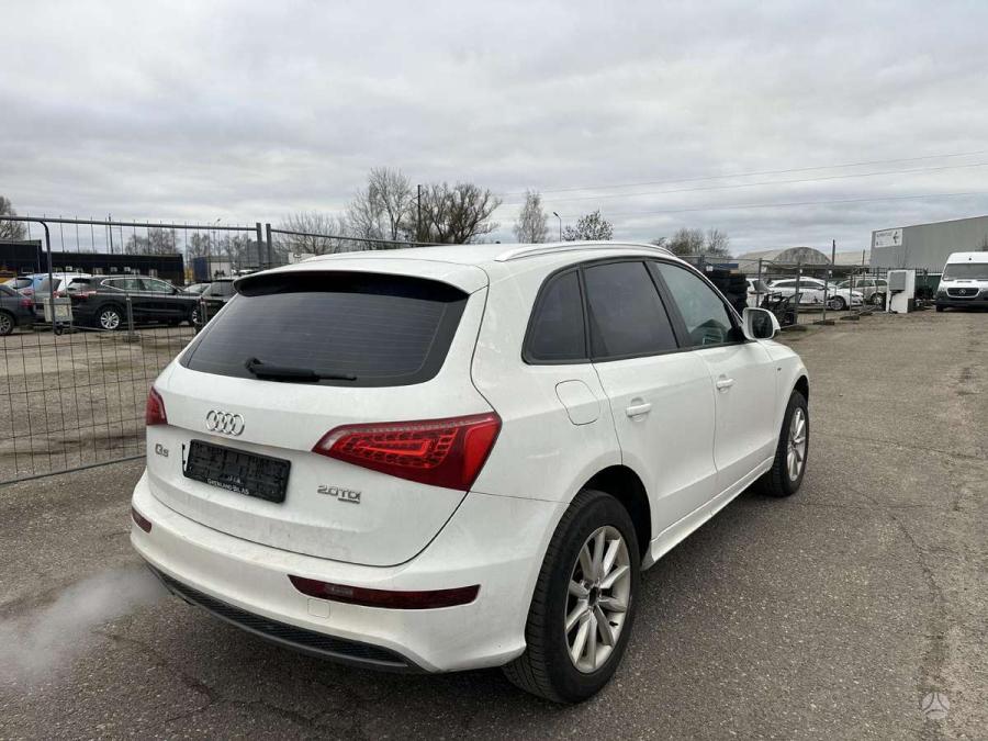 White Audi Q5 2009 in Marijampole, with an engine capacity of 1.97 L and mileage of 348 thousand km for 4650 €, photo 4 on AUTOMOTO.COM.LV