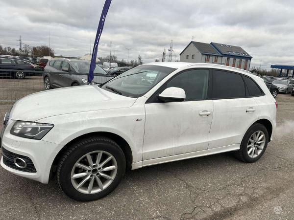 Balts Audi Q5 2009 Marijampole, ar dzinēja tilpumu 1.97 L un nobraukumu 348 tūkst. km par 4650 €, foto 6 vietnē AUTOMOTO.COM.LV