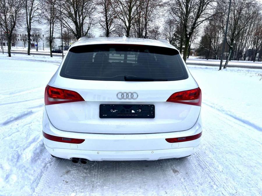 White Audi Q5 2009 in Kaunas, with an engine capacity of 2.00 L and mileage of 215 thousand km for 7599 €, photo 6 on AUTOMOTO.COM.LV