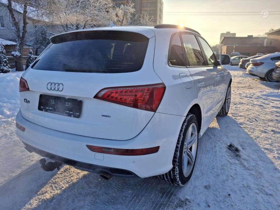 White Audi Q5 2009 in Kaunas, with an engine capacity of 3.00 L and mileage of 264 thousand km for 7850 €, photo 3 on AUTOMOTO.COM.LV