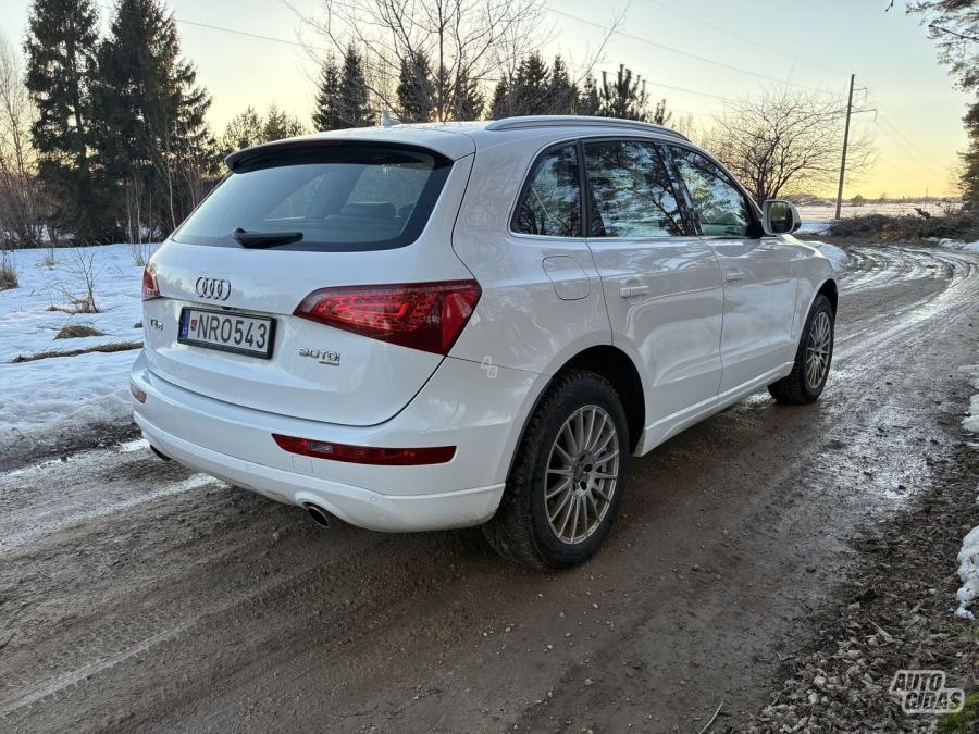 White Audi Q5 2009 in Vilnius, with an engine capacity of 3.00 L and mileage of 314 thousand km for 6400 €, photo 5 on AUTOMOTO.COM.LV