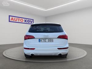 White Audi Q5 2009 in Vilnius, with an engine capacity of 3.00 L and mileage of 419 thousand km for 9499 €, photo 5 on AUTOMOTO.COM.LV