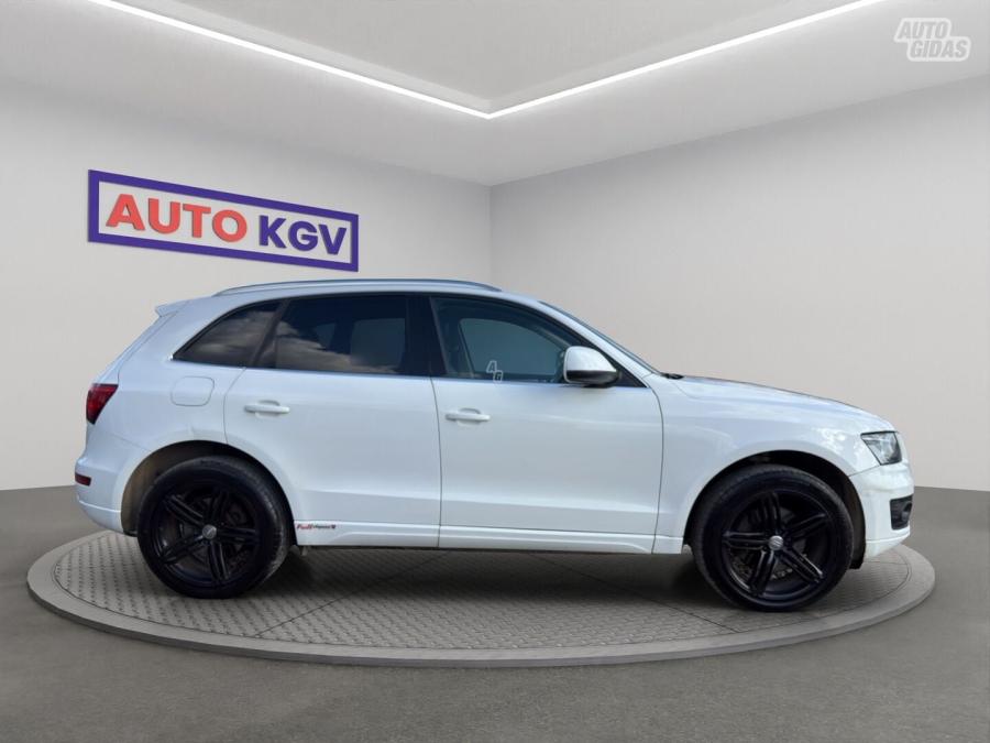 White Audi Q5 2009 in Vilnius, with an engine capacity of 3.00 L and mileage of 419 thousand km for 9499 €, photo 7 on AUTOMOTO.COM.LV