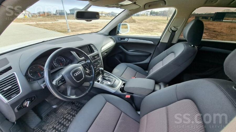 Белый Ауди Ку 5 2009 в Рига, объемом двигателя 2.00 л и пробегом 335 тыс. км за 7955 €, фото 7 на AUTOMOTO.COM.LV