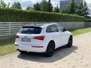 Balts Audi Q5 2009 Rīga, ar dzinēja tilpumu 2.00 L un nobraukumu 379 tūkst. km par 8790 €, foto 5 vietnē AUTOMOTO.COM.LV