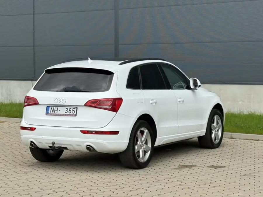 Balts Audi Q5 2009 Rīga, ar dzinēja tilpumu 3.00 L un nobraukumu 293 tūkst. km par 7900 €, foto 5 vietnē AUTOMOTO.COM.LV