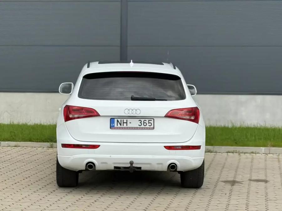 Balts Audi Q5 2009 Rīga, ar dzinēja tilpumu 3.00 L un nobraukumu 293 tūkst. km par 7900 €, foto 7 vietnē AUTOMOTO.COM.LV