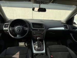 Balts Audi Q5 2009 Rīga, ar dzinēja tilpumu 3.00 L un nobraukumu 293 tūkst. km par 7900 €, foto 8 vietnē AUTOMOTO.COM.LV