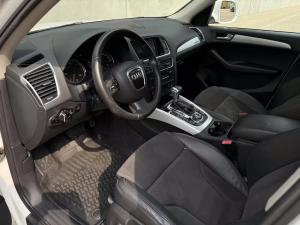 Balts Audi Q5 2009 Rīga, ar dzinēja tilpumu 3.00 L un nobraukumu 293 tūkst. km par 7900 €, foto 9 vietnē AUTOMOTO.COM.LV