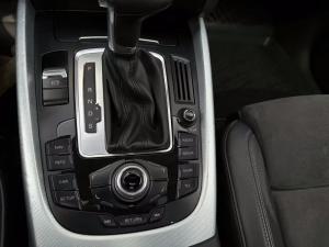 Balts Audi Q5 2009 Rīga, ar dzinēja tilpumu 3.00 L un nobraukumu 293 tūkst. km par 7900 €, foto 13 vietnē AUTOMOTO.COM.LV