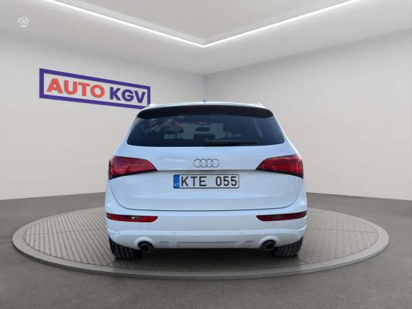 White Audi Q5 2009 in Kaunas, with an engine capacity of 3.00 L and mileage of 419 thousand km for 7499 €, photo 4 on AUTOMOTO.COM.LV