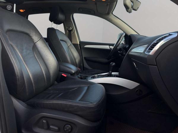 White Audi Q5 2009 in Kaunas, with an engine capacity of 3.00 L and mileage of 419 thousand km for 7499 €, photo 8 on AUTOMOTO.COM.LV