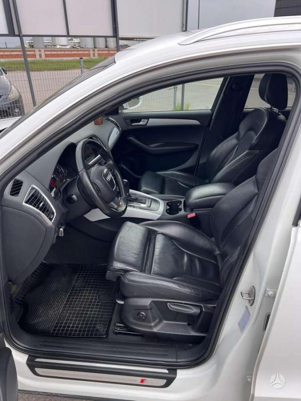 White Audi Q5 2009 in Kaunas, with an engine capacity of 3.00 L and mileage of 314 thousand km for 7499 €, photo 8 on AUTOMOTO.COM.LV