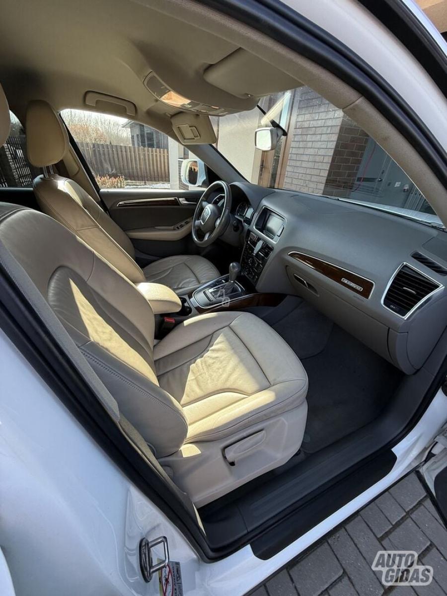 Balts Audi Q5 2009 Panevēža, ar dzinēja tilpumu 2.00 L un nobraukumu 270 tūkst. km par 8300 €, foto 7 vietnē AUTOMOTO.COM.LV
