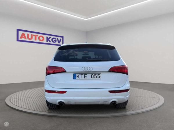 White Audi Q5 2009 in Kaunas, with an engine capacity of 3.00 L and mileage of 419 thousand km for 7499 €, photo 4 on AUTOMOTO.COM.LV