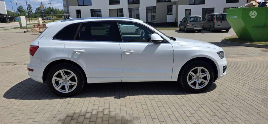 White Audi Q5 2009 in Vilnius, with an engine capacity of 1.97 L and mileage of 298 thousand km for 5950 €, photo 4 on AUTOMOTO.COM.LV