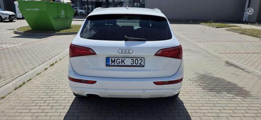 White Audi Q5 2009 in Vilnius, with an engine capacity of 1.97 L and mileage of 298 thousand km for 5950 €, photo 5 on AUTOMOTO.COM.LV