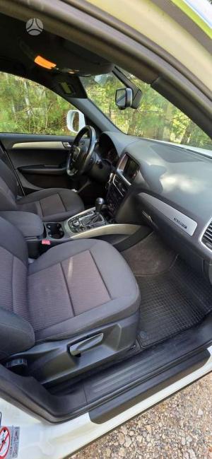 White Audi Q5 2009 in Vilnius, with an engine capacity of 1.97 L and mileage of 298 thousand km for 5950 €, photo 14 on AUTOMOTO.COM.LV