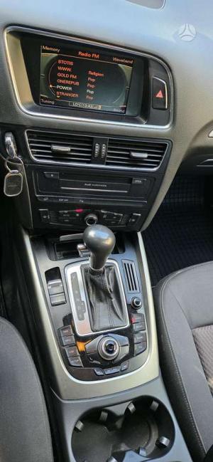 White Audi Q5 2009 in Vilnius, with an engine capacity of 1.97 L and mileage of 298 thousand km for 5950 €, photo 17 on AUTOMOTO.COM.LV