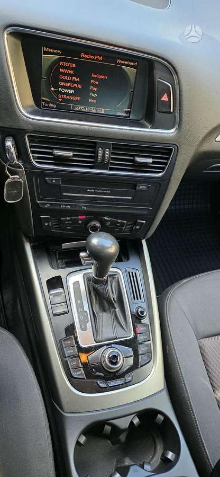 White Audi Q5 2009 in Vilnius, with an engine capacity of 1.97 L and mileage of 298 thousand km for 5950 €, photo 17 on AUTOMOTO.COM.LV