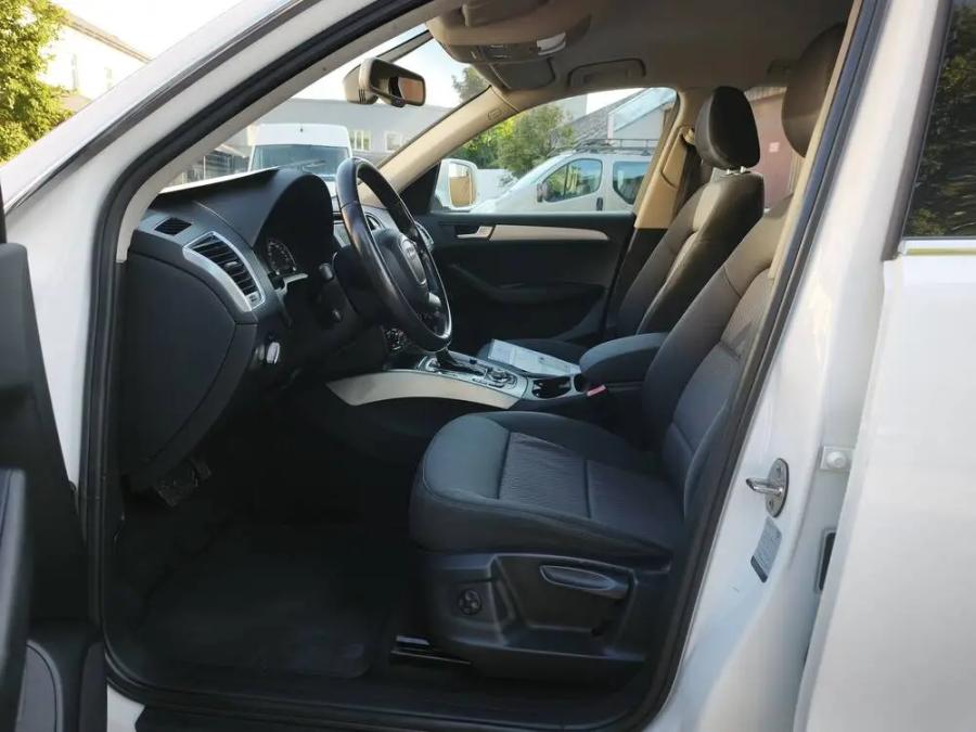 White Audi Q5 2009 in Cesis, with an engine capacity of 2.00 L and mileage of 266 thousand km for 7750 €, photo 18 on AUTOMOTO.COM.LV