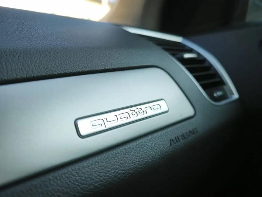 White Audi Q5 2009 in Cesis, with an engine capacity of 2.00 L and mileage of 266 thousand km for 7750 €, photo 26 on AUTOMOTO.COM.LV