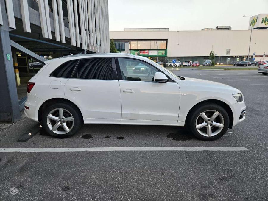 White Audi Q5 2009 in Vilnius, with an engine capacity of 1.97 L and mileage of 292 thousand km for 6900 €, photo 5 on AUTOMOTO.COM.LV