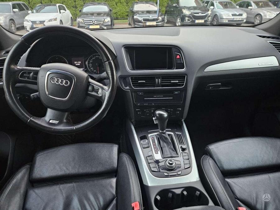 White Audi Q5 2009 in Vilnius, with an engine capacity of 1.97 L and mileage of 292 thousand km for 6900 €, photo 9 on AUTOMOTO.COM.LV