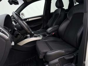 White Audi Q5 2009 in Vilnius, with an engine capacity of 1.97 L and mileage of 303 thousand km for 6900 €, photo 11 on AUTOMOTO.COM.LV