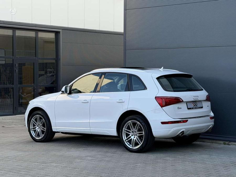 Balts Audi Q5 2009 Kauņa, ar dzinēja tilpumu 2.97 L un nobraukumu 296 tūkst. km par 9190 €, foto 8 vietnē AUTOMOTO.COM.LV
