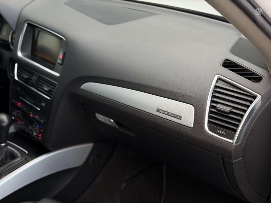 Balts Audi Q5 2009 Kauņa, ar dzinēja tilpumu 2.97 L un nobraukumu 296 tūkst. km par 9190 €, foto 38 vietnē AUTOMOTO.COM.LV