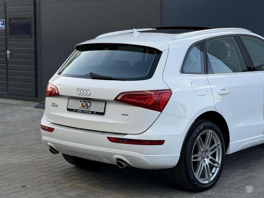 Balts Audi Q5 2009 Kauņa, ar dzinēja tilpumu 2.97 L un nobraukumu 296 tūkst. km par 9190 €, foto 46 vietnē AUTOMOTO.COM.LV