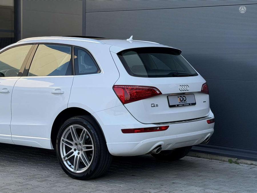 Balts Audi Q5 2009 Kauņa, ar dzinēja tilpumu 2.97 L un nobraukumu 296 tūkst. km par 9190 €, foto 48 vietnē AUTOMOTO.COM.LV