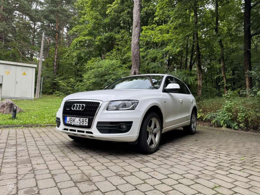White Audi Q5 2009 in Vilnius, with an engine capacity of 2.97 L and mileage of 272 thousand km for 6999 €, photo 1 on AUTOMOTO.COM.LV