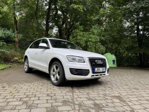 White Audi Q5 2009 in Vilnius, with an engine capacity of 2.97 L and mileage of 272 thousand km for 6999 €, photo 3 on AUTOMOTO.COM.LV