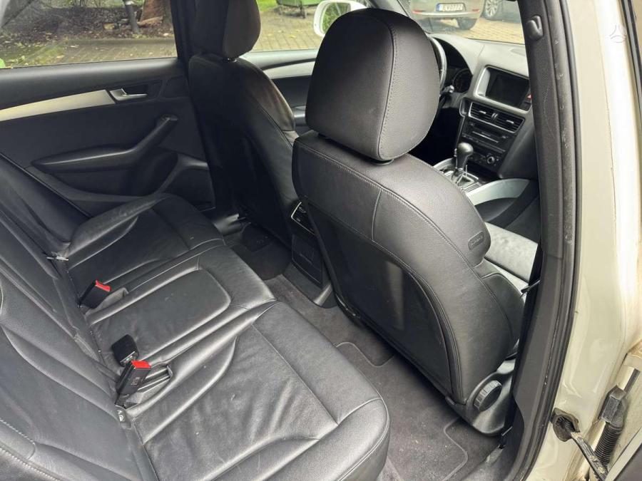 White Audi Q5 2009 in Vilnius, with an engine capacity of 2.97 L and mileage of 272 thousand km for 6999 €, photo 9 on AUTOMOTO.COM.LV