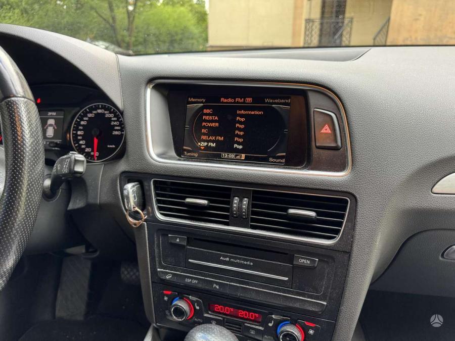 White Audi Q5 2009 in Vilnius, with an engine capacity of 2.97 L and mileage of 272 thousand km for 6999 €, photo 12 on AUTOMOTO.COM.LV
