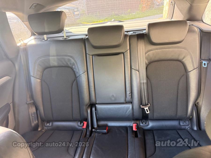 White Audi Q5 2009 in Tallinn, with an engine capacity of 2.00 L and mileage of 168 thousand km for 8900 €, photo 11 on AUTOMOTO.COM.LV
