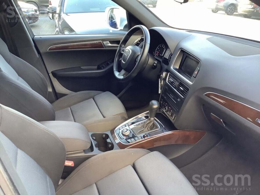 White Audi Q5 2009 in Riga, with an engine capacity of 2.00 L and mileage of 200 thousand km for 8500 €, photo 6 on AUTOMOTO.COM.LV
