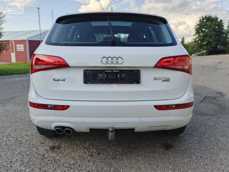 Balts Audi Q5 2009 Utena, ar dzinēja tilpumu 2.00 L un nobraukumu 267 tūkst. km par 8200 €, foto 4 vietnē AUTOMOTO.COM.LV