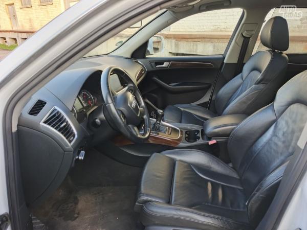 White Audi Q5 2009 in Utena, with an engine capacity of 2.00 L and mileage of 267 thousand km for 8200 €, photo 9 on AUTOMOTO.COM.LV