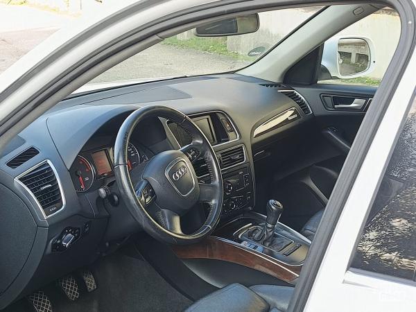 White Audi Q5 2009 in Utena, with an engine capacity of 2.00 L and mileage of 267 thousand km for 8200 €, photo 10 on AUTOMOTO.COM.LV