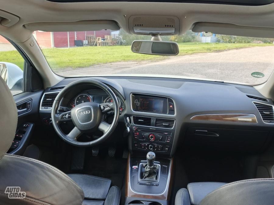 Balts Audi Q5 2009 Utena, ar dzinēja tilpumu 2.00 L un nobraukumu 267 tūkst. km par 8200 €, foto 11 vietnē AUTOMOTO.COM.LV