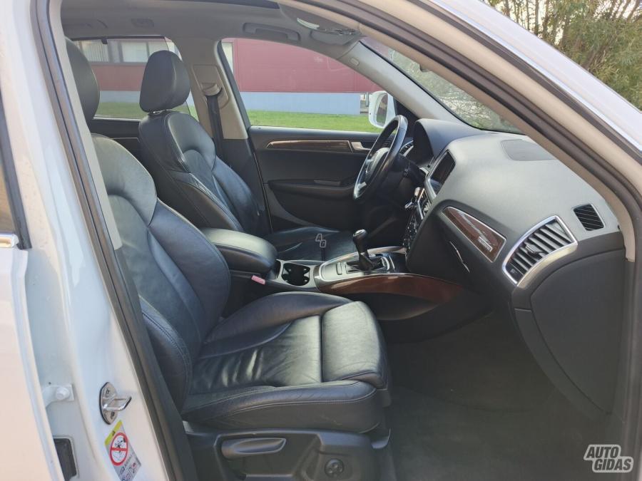 Balts Audi Q5 2009 Utena, ar dzinēja tilpumu 2.00 L un nobraukumu 267 tūkst. km par 8200 €, foto 14 vietnē AUTOMOTO.COM.LV